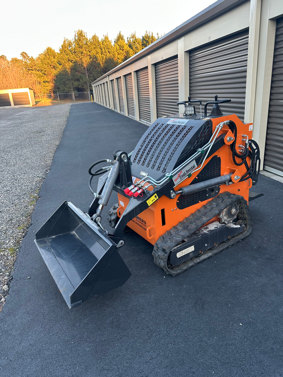Gas Powered Mini Skid Steer - 800lb Capacity – Guyton Tool Rental